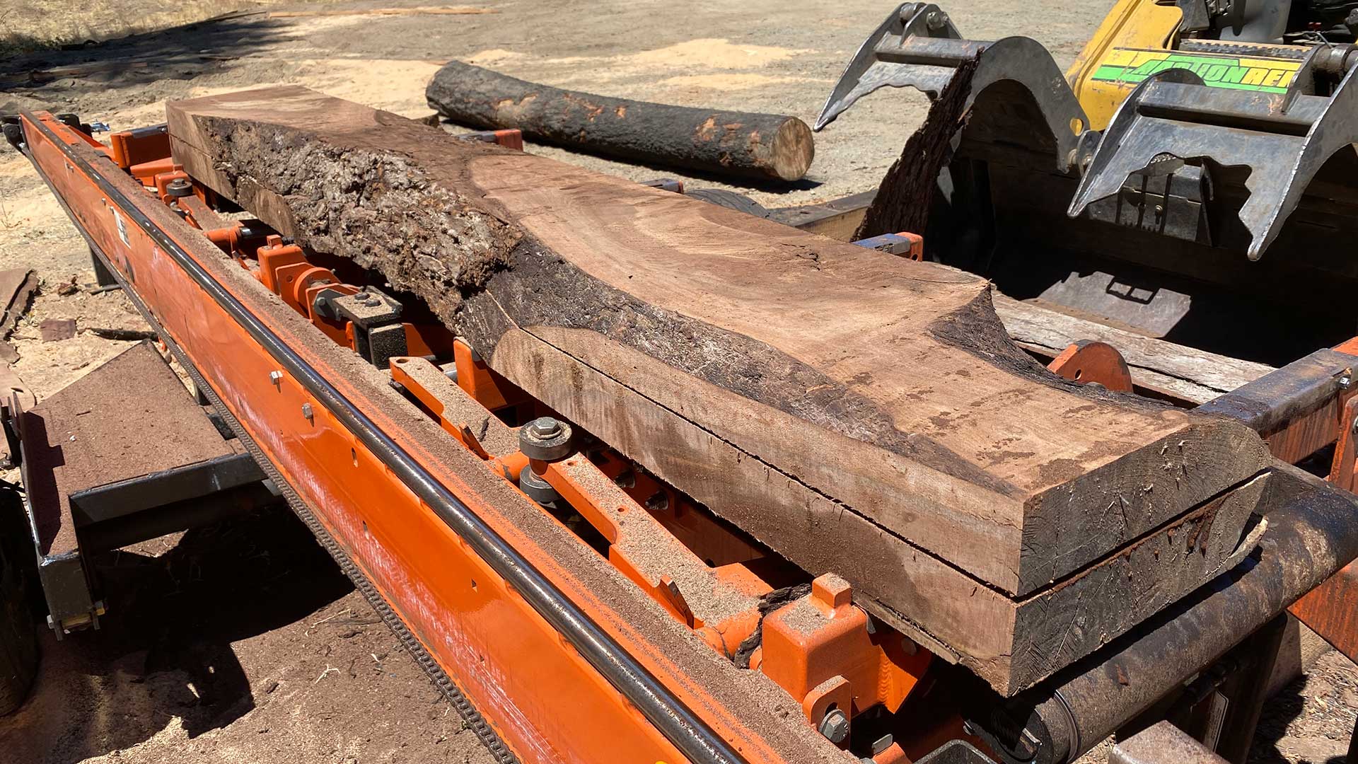 Mobile Wood Milling Services | JL Palo Urbano
